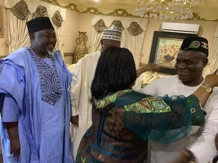 Photos: Jonathan, wife, host APC chieftains following PDP’s loss in ...